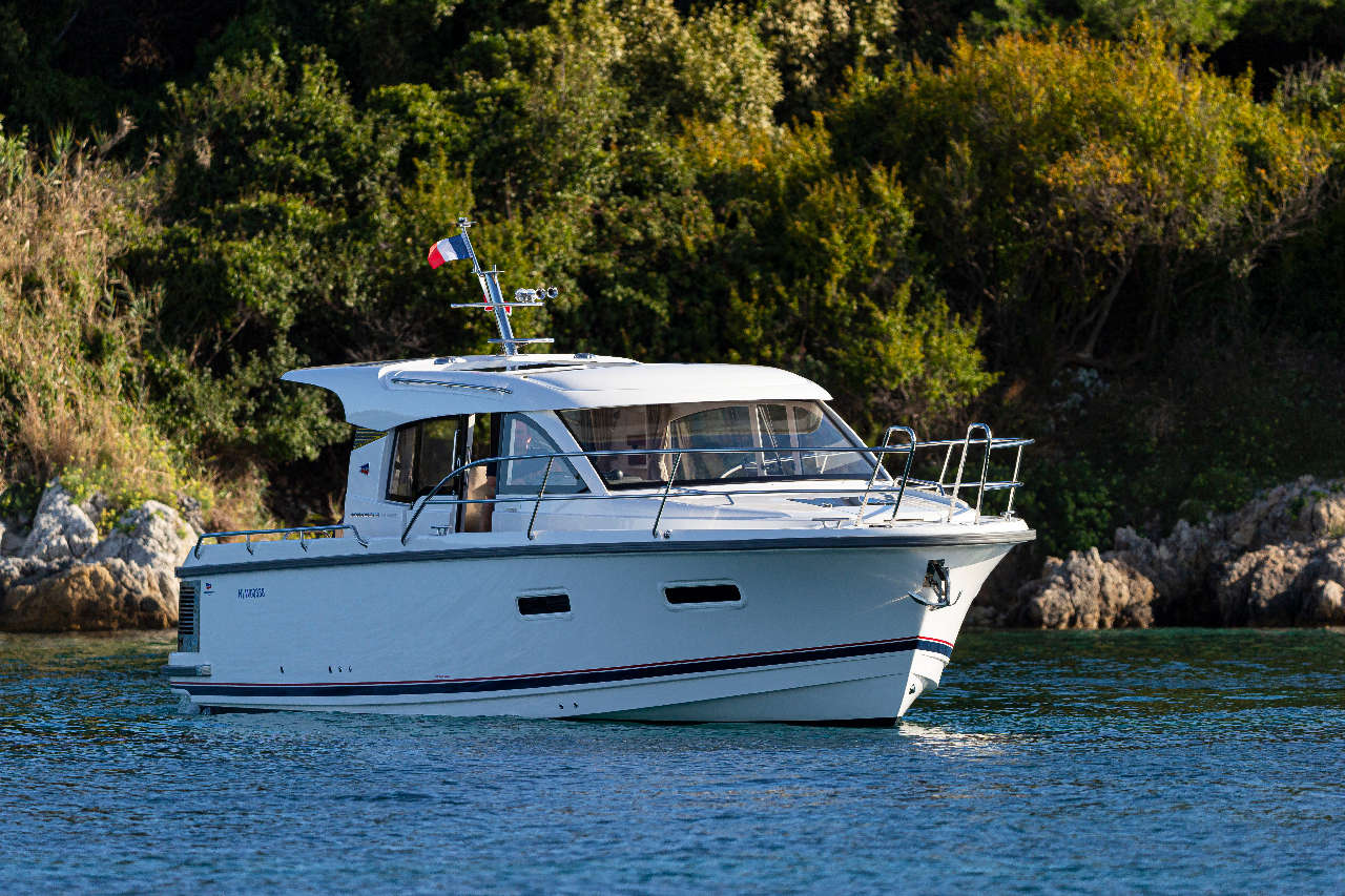 Nimbus 305 Coupe - Approved Boats